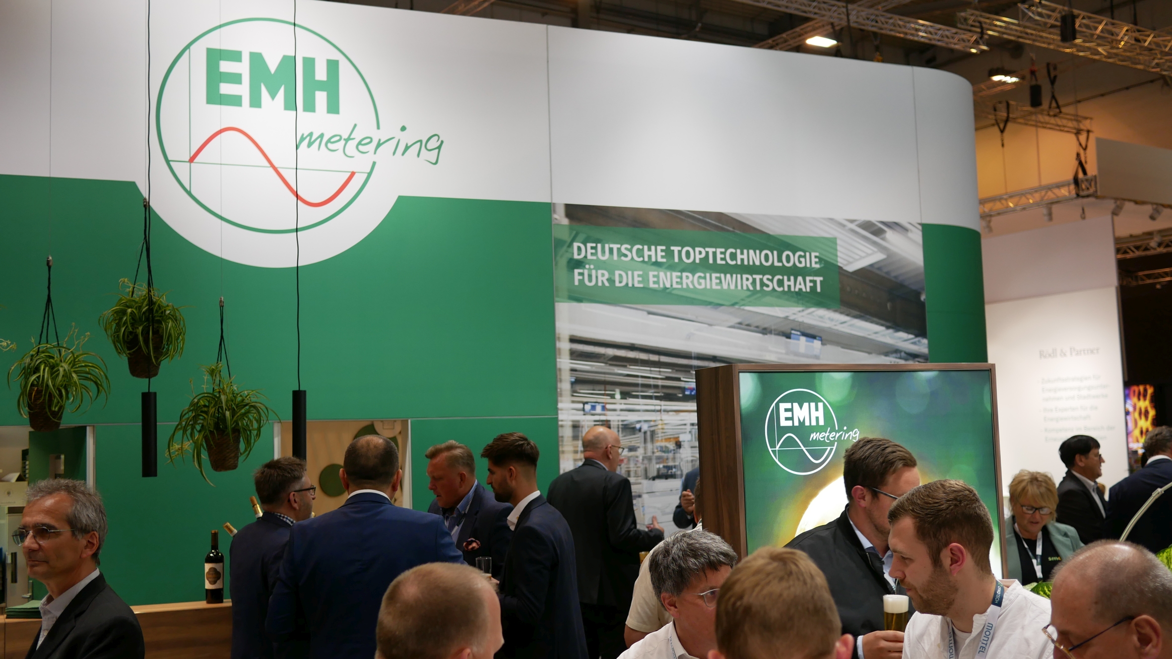 EMH metering auf der E-World 2023: Mehr als 40 Zähler an ein Gateway anbinden - EMH Metering